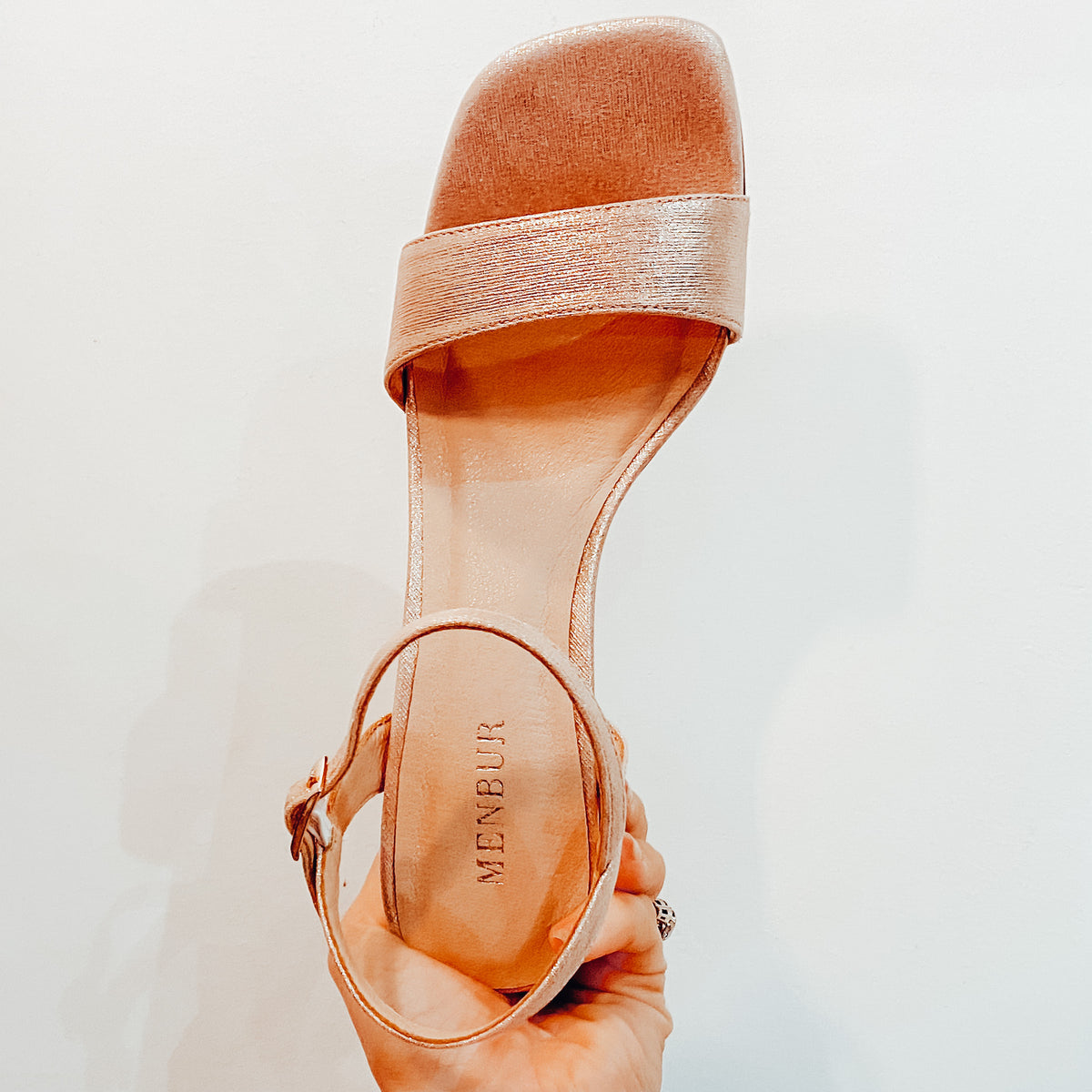 Menbur Shimmer Block Heel Sandals Rose Gold – Fennec & Darwin